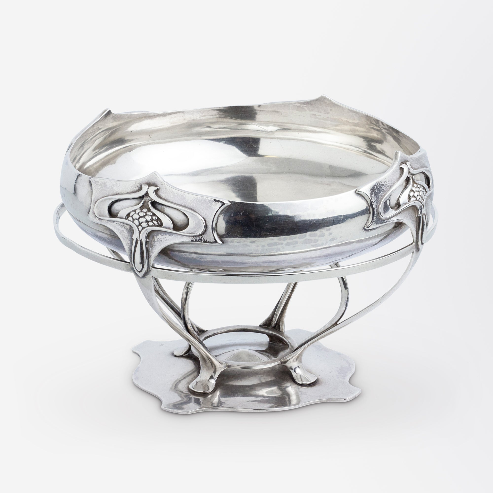 Arts & Crafts Sterling Silver Centrepiece by William Comyns & Sons ...